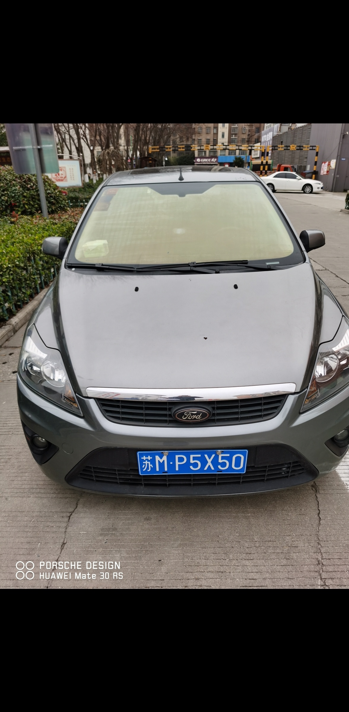 【二手车】2012年的经典灰两厢福克斯，手动天窗最高配置，无事故，售价1.99万元。2010年手动天窗 ...